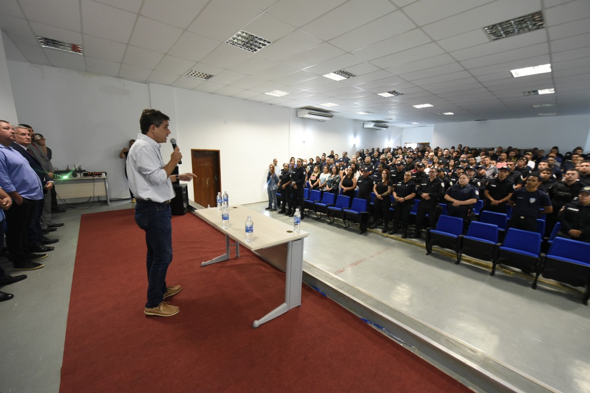 Prefeito Fabiano Horta anuncia reajuste de 100% no adicional de ...