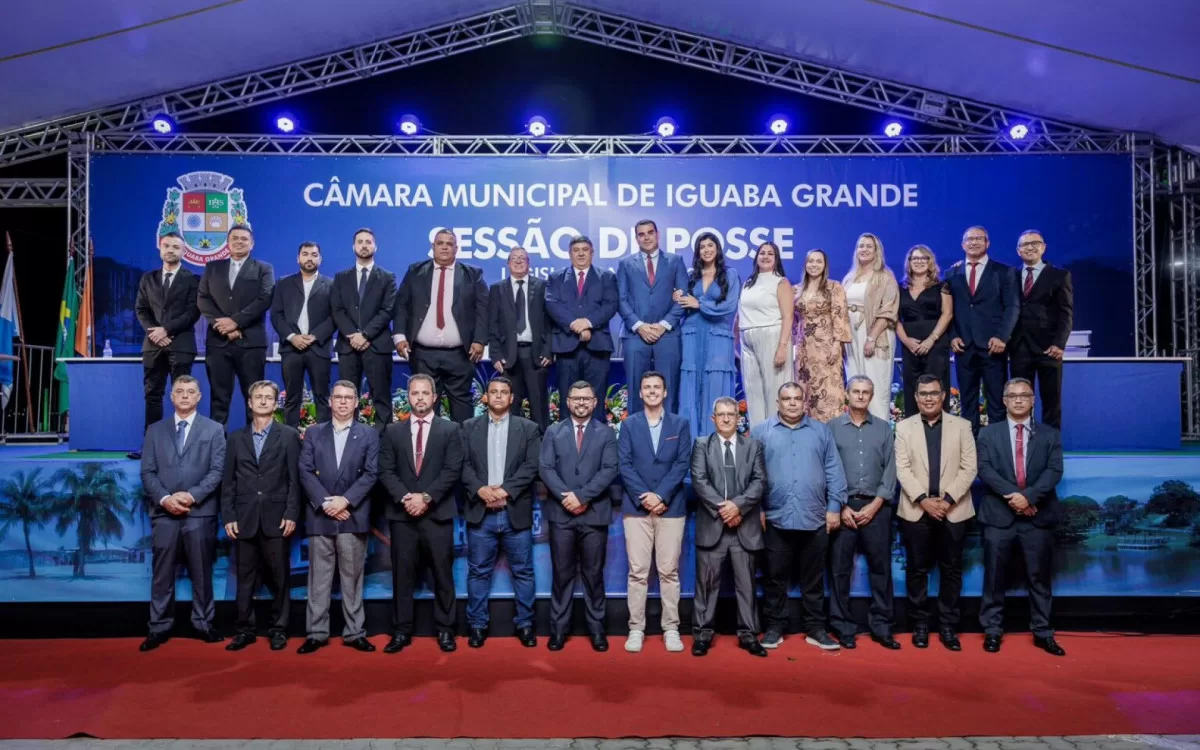 Fabio Costa e Marciley Lessa são empossados como prefeito e vice em Iguaba Grande — RC24H