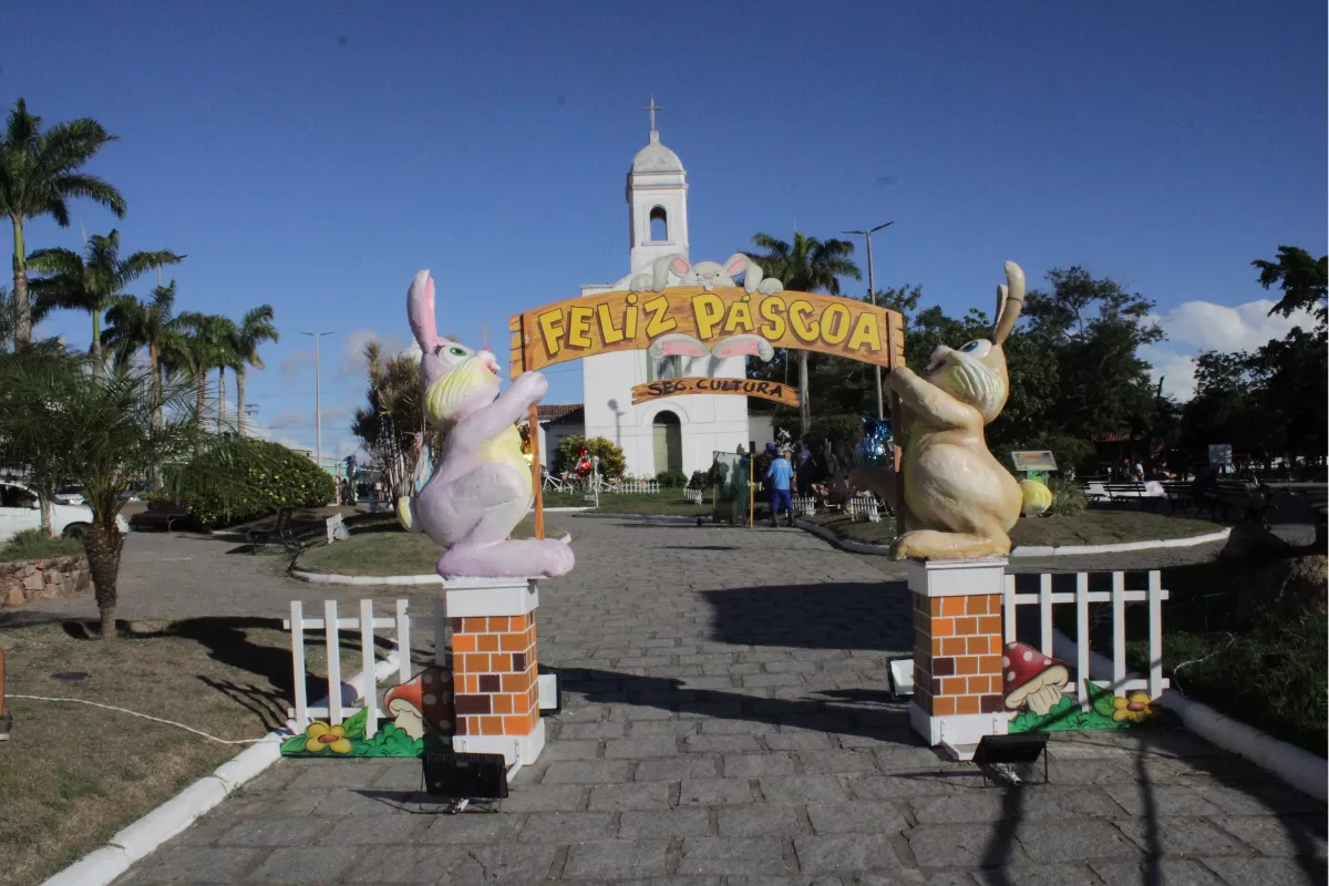 São Pedro da Aldeia ganha decoração especial de Páscoa — RC24H